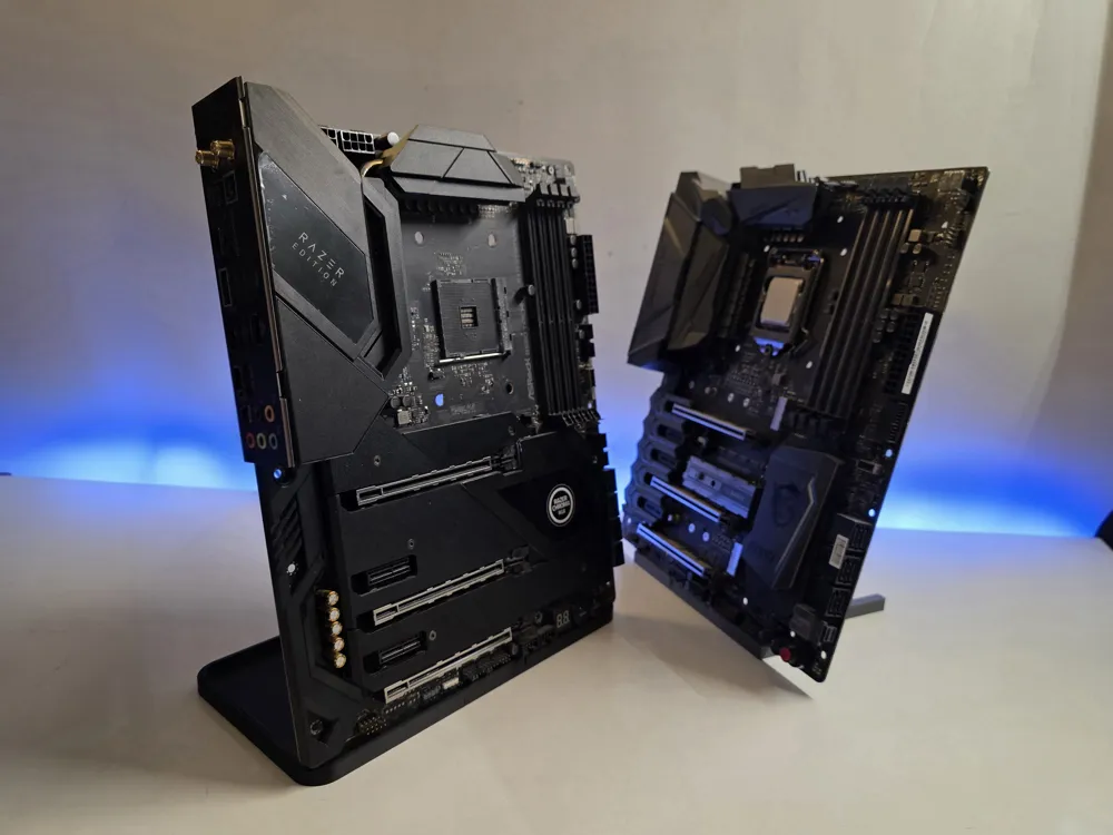 Display Stand for Motherboards, Hueforge Paintings by Die Werft ...