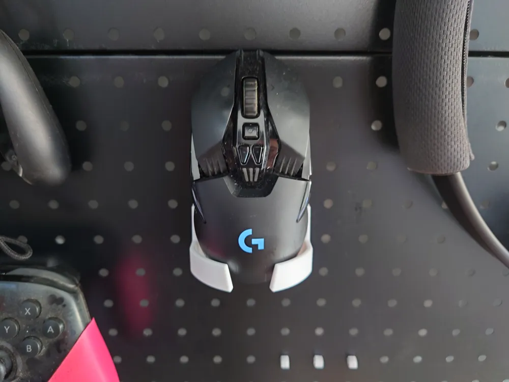 Wireless Mouse Storage Bracket (for Round Hole Pegboard) by i LPuPL ...