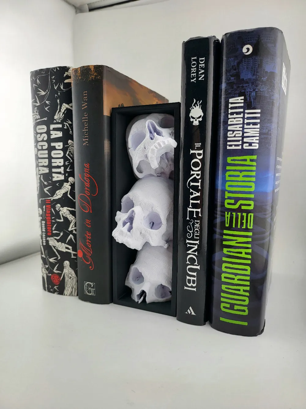book nook three skull - Free 3D Print Model - MakerWorld