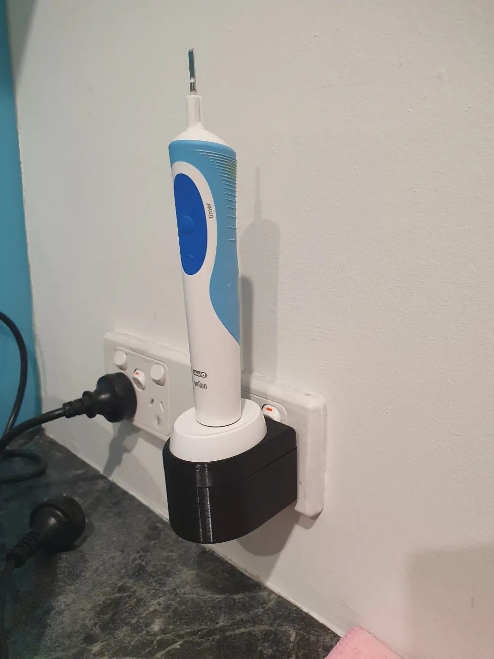Oral B Charger Holder Remixed by Le_Dave - MakerWorld