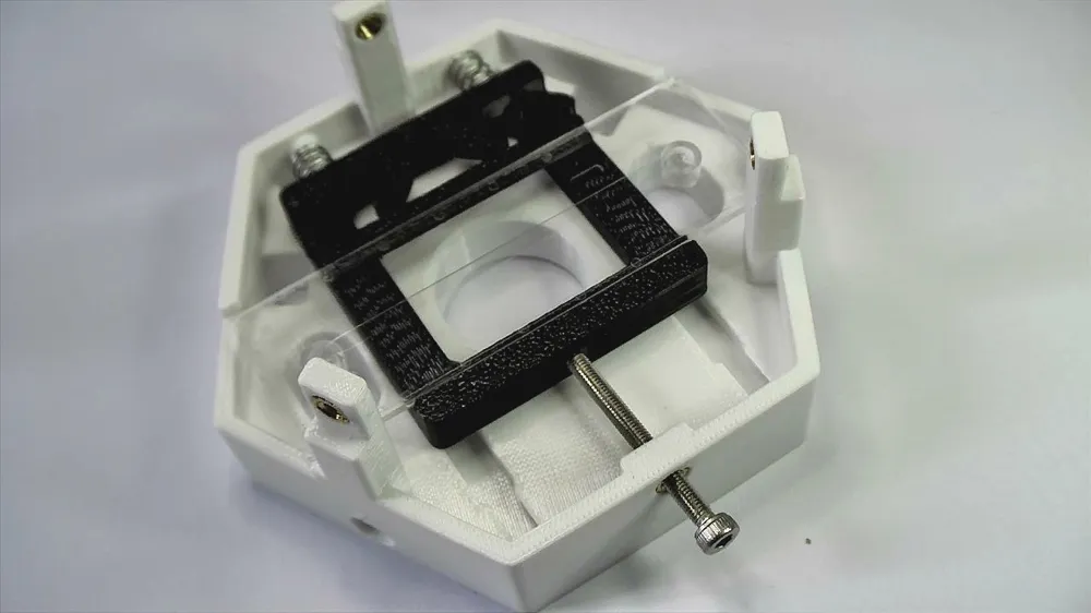 [Open fluidic microscope] World in a Lens by gheleguen MakerWorld ...