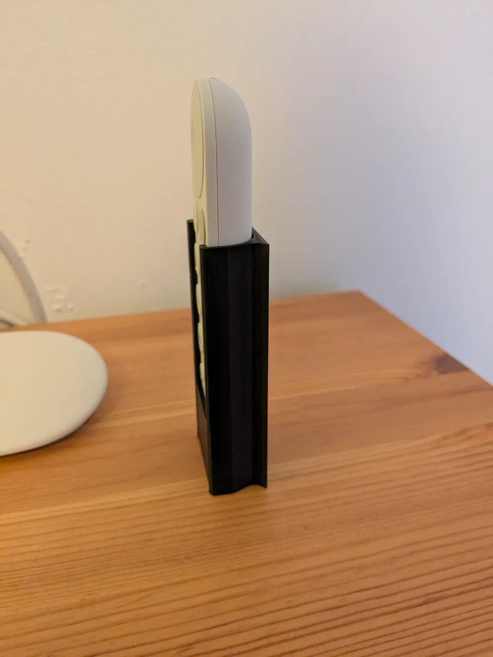 Google TV Streamer Voice Remote Wall Mount by Naxo MakerWorld: Download ...