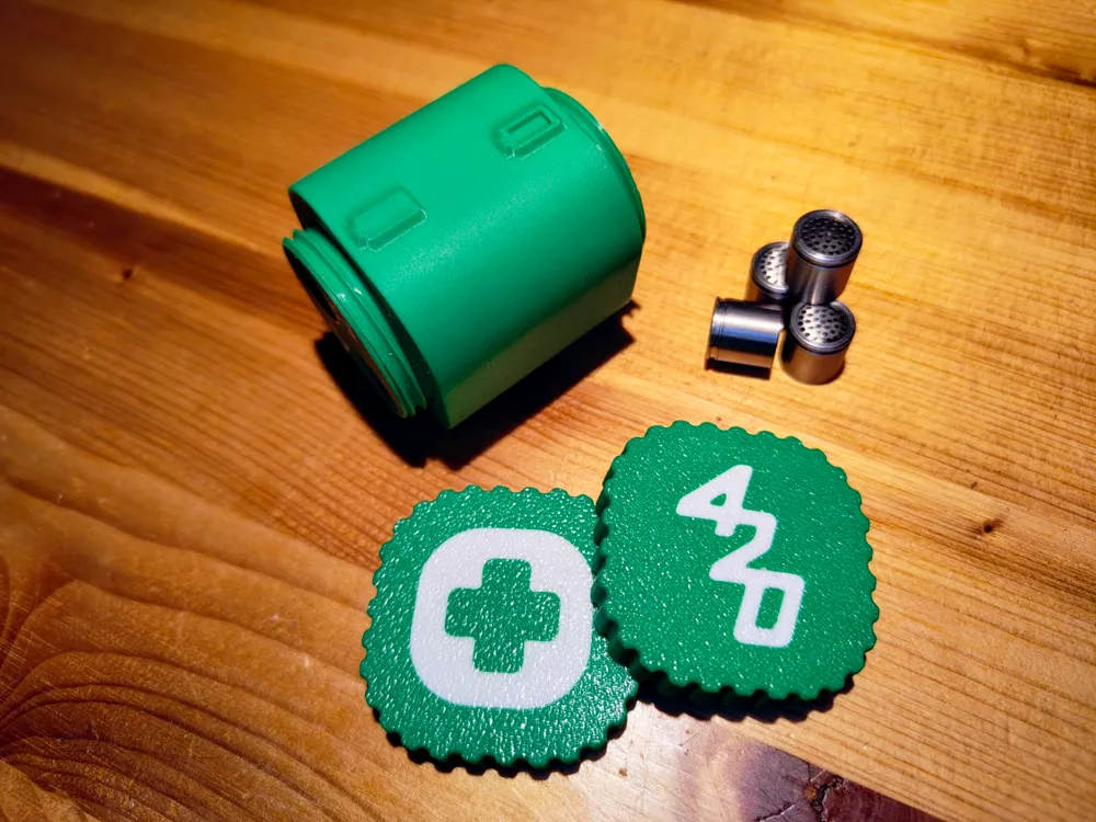 Container for weed / marihuana vape capsules by t0maszek - MakerWorld