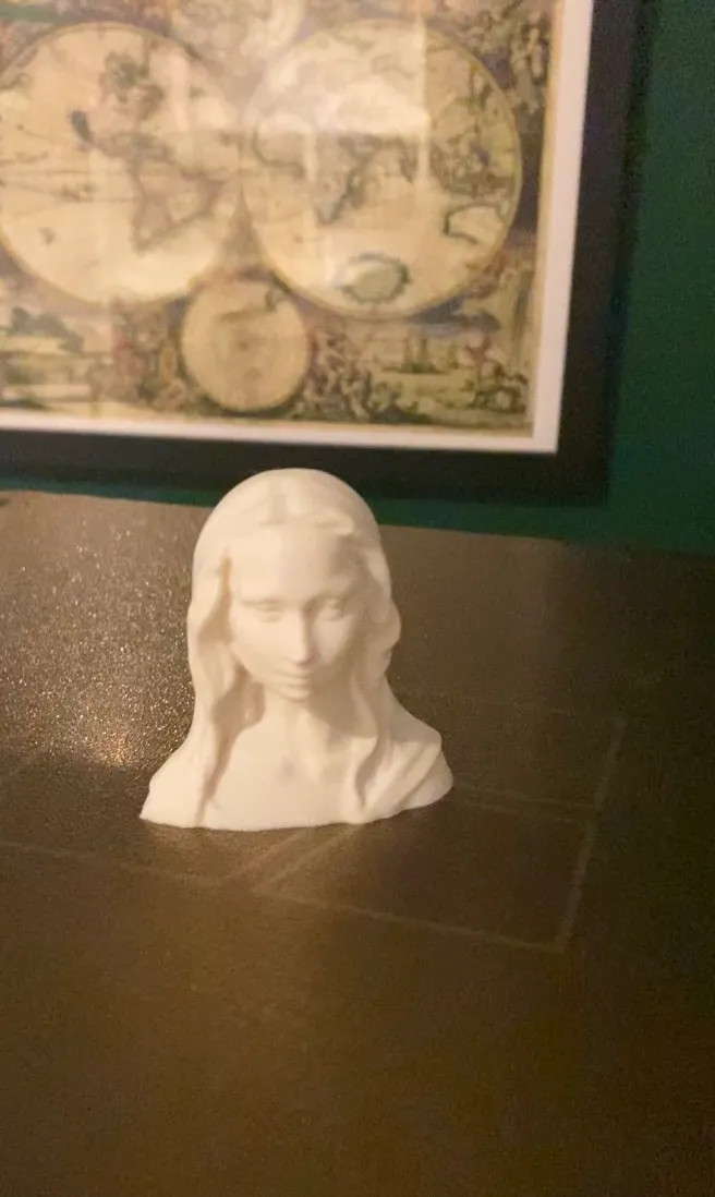 Miniature Mona Lisa Bust by Alice in miniature land - MakerWorld