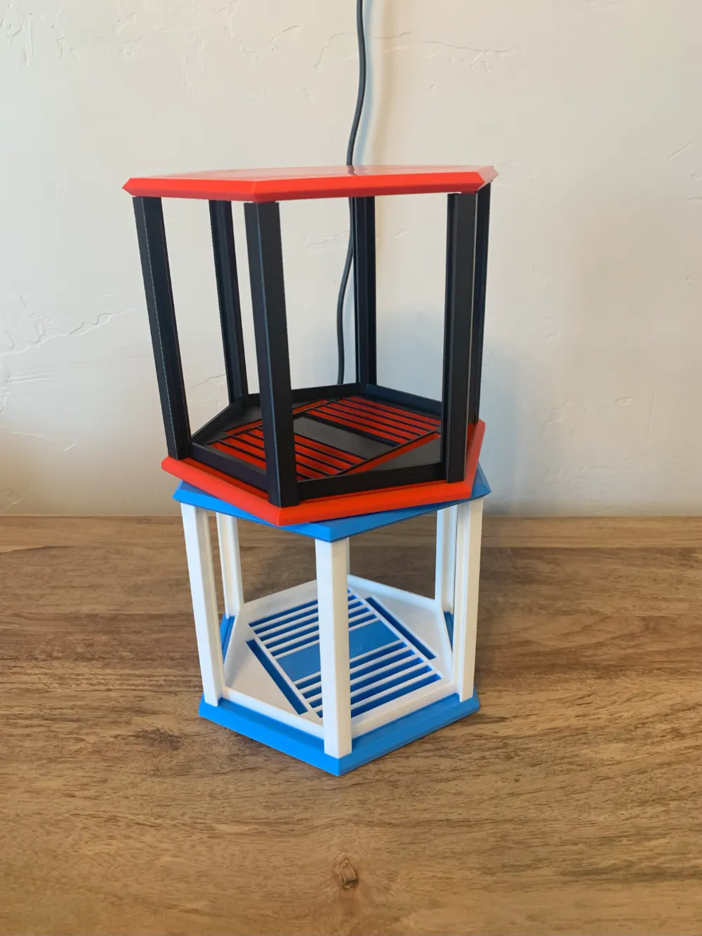 Rotating Card Display - Free 3D Print Model - MakerWorld