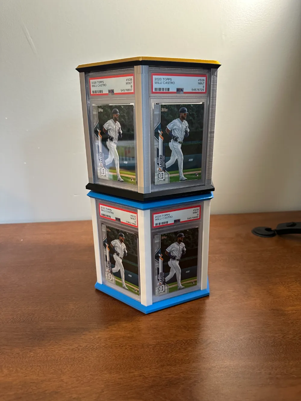 Rotating Card Display - Free 3D Print Model - MakerWorld