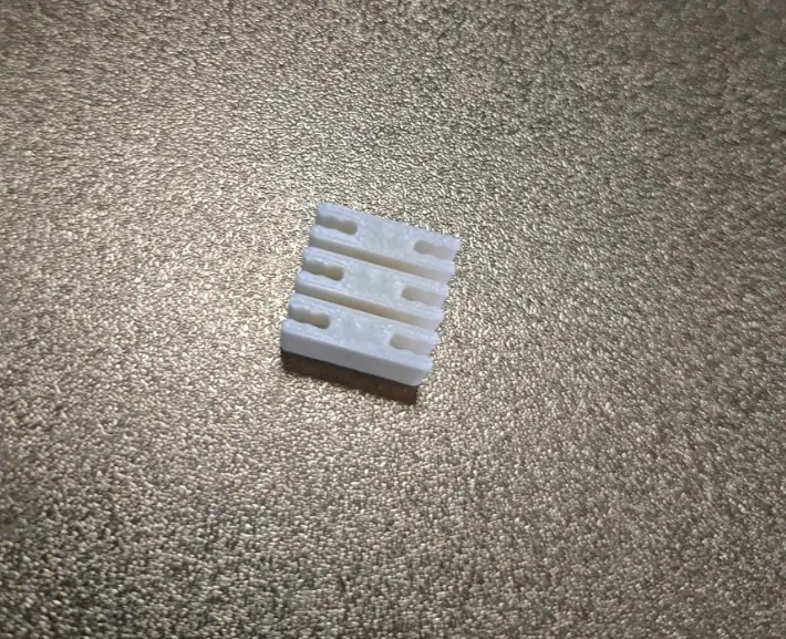 Filament clip universal for all spools uses only 1g of filament no need ...