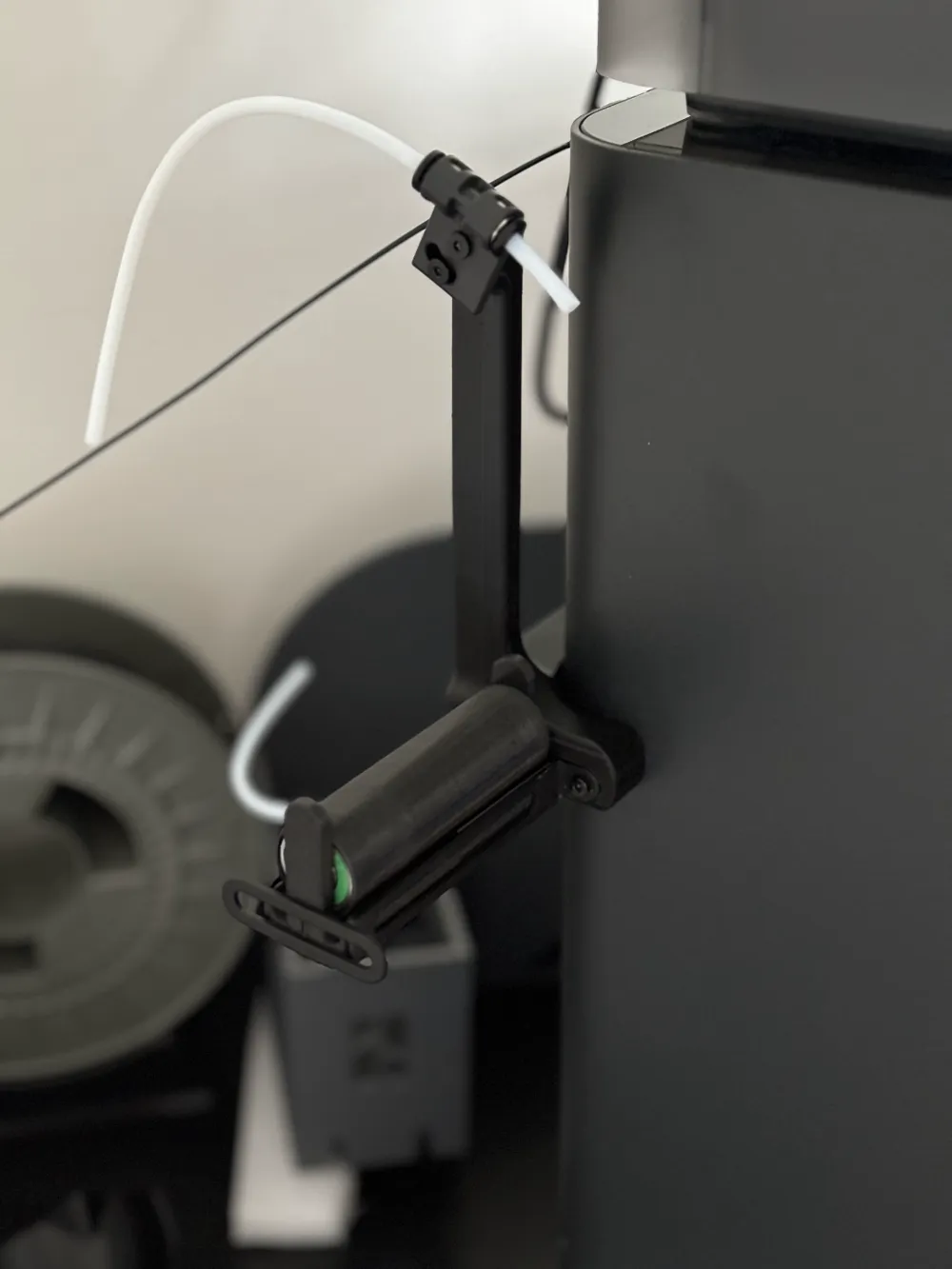 Side Spool Holder for BambuLab P1P / P1S / X1C by Licky Lauda ...