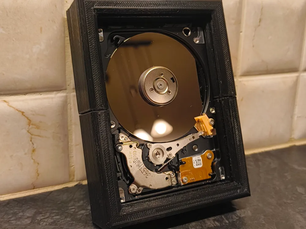 2.5in Hard Drive display case by Casava_ - MakerWorld