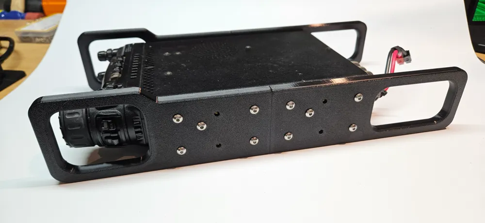 Modular adaptable Yaesu 857 Side Rails by PapaZulu - MakerWorld