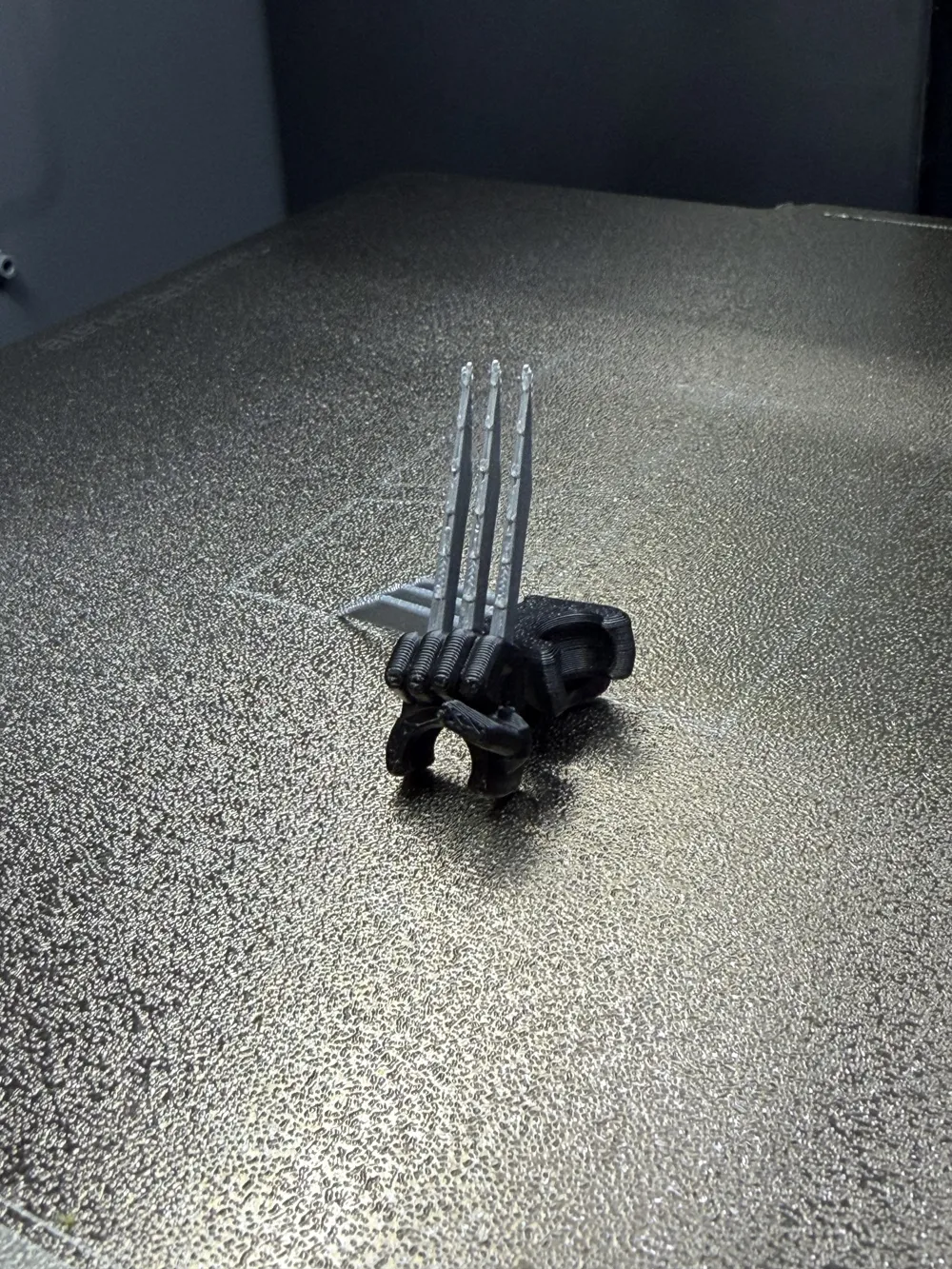 wolverine claws - dummy 13 - Free 3D Print Model - MakerWorld