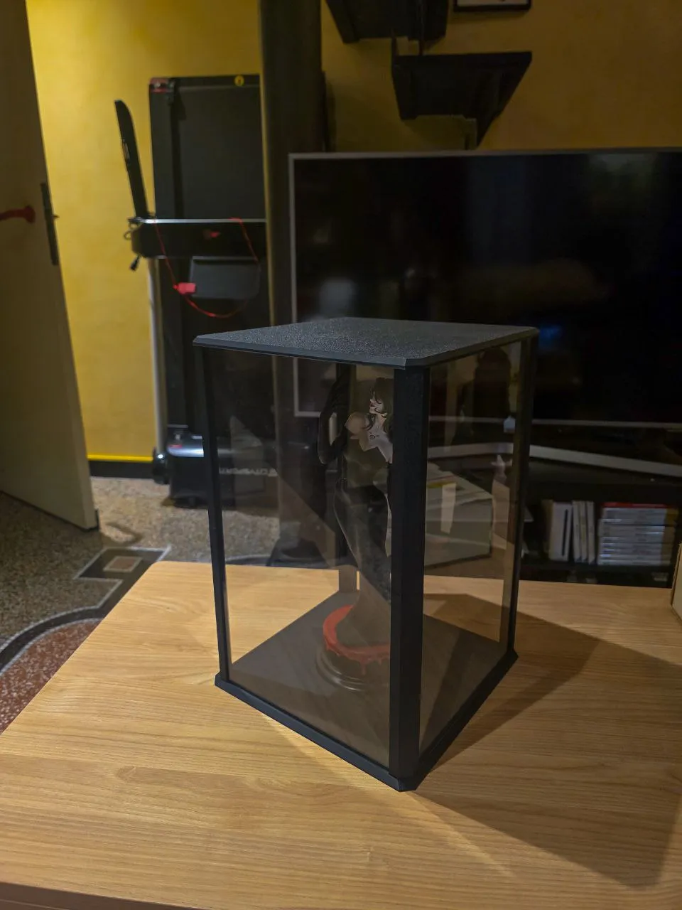 Parametric Display Case - Free 3D Print Model - MakerWorld