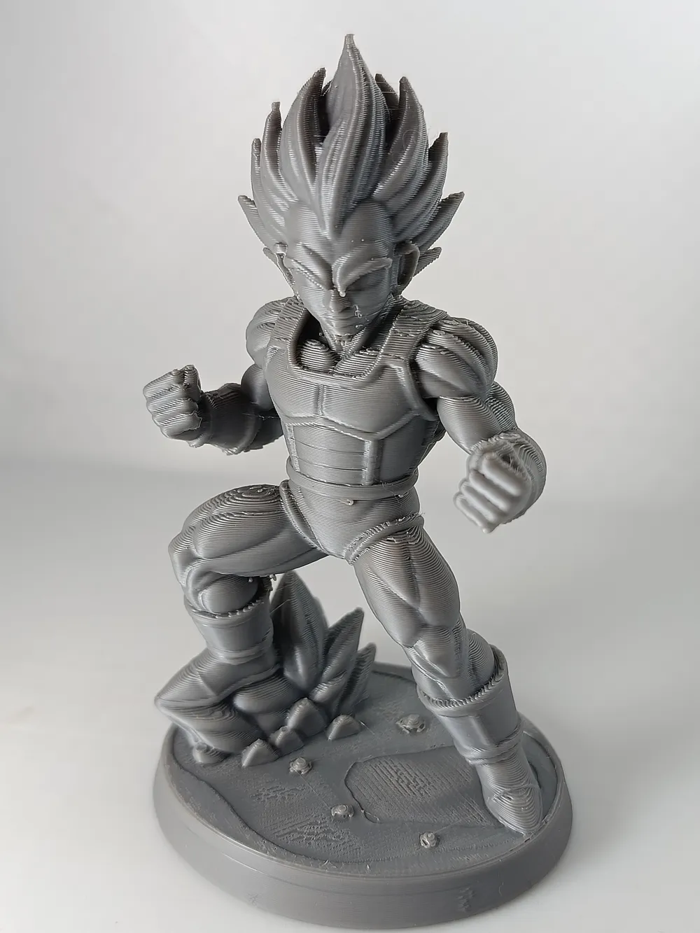 Vegeta Super Saiyan Dragon Ball Z da Neoflix3d MakerWorld: Scarica Modelli 3D Gratuiti