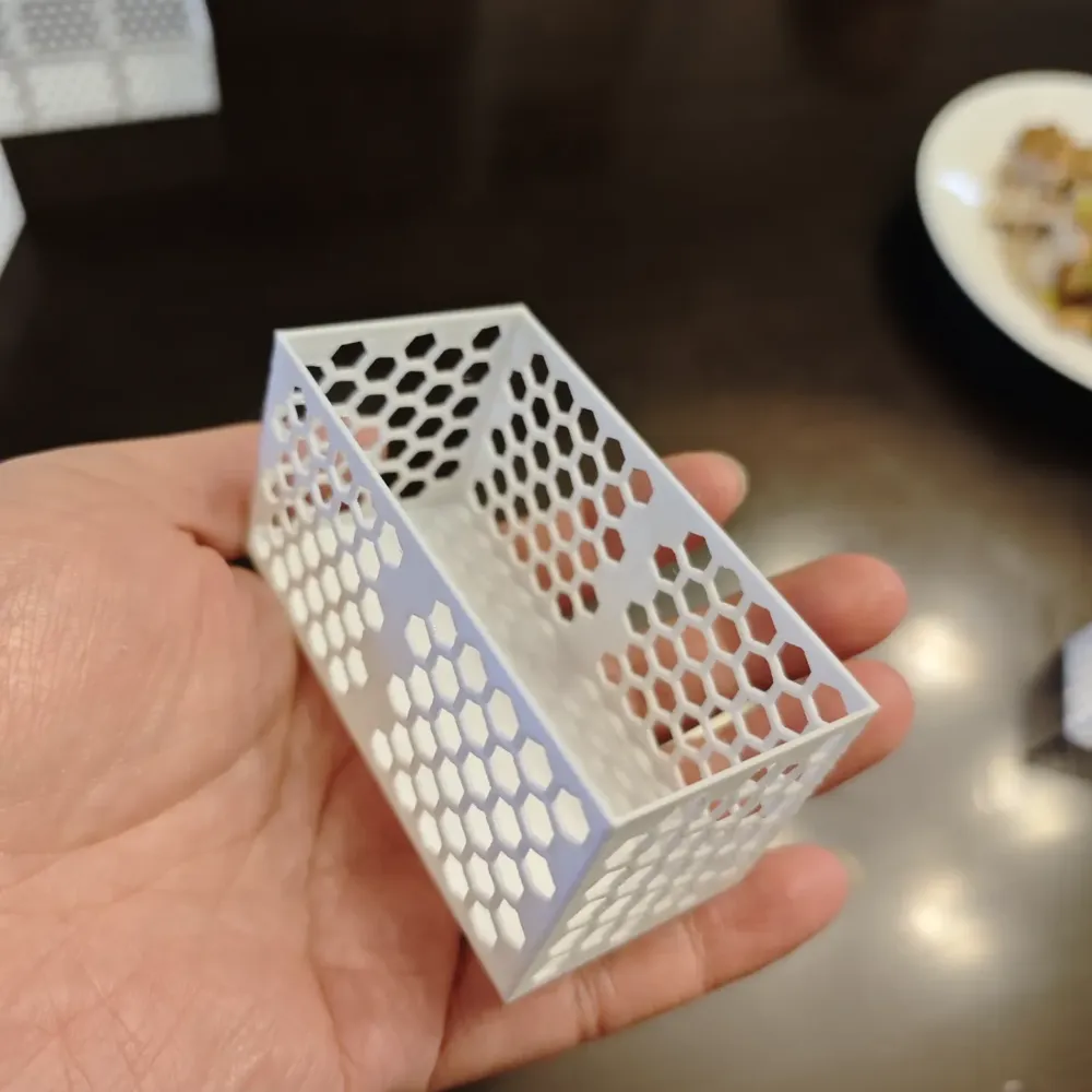 Ingenious Honeycomb Design, Highly Material-Efficient, 4x8 Rectangular ...