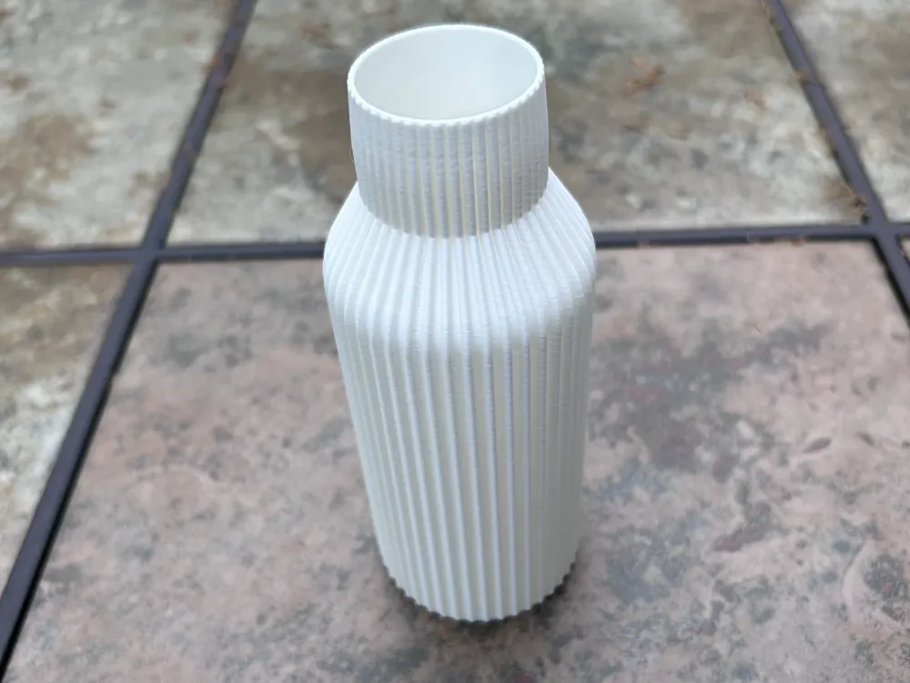 Ribbed Vase by LinkDesigns - MakerWorld