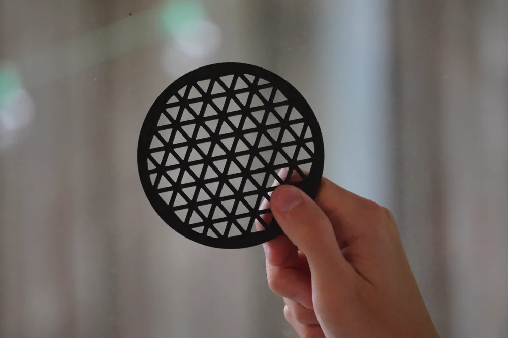 Round coasters in a set of 4 with holder - Free 3D Print Model - MakerWorld