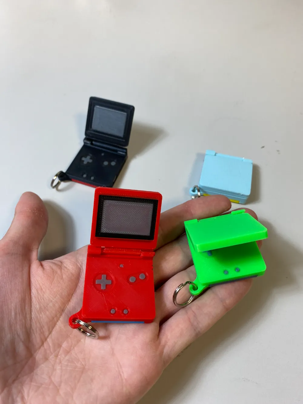 Articulated Keychain Gameboy Advance SP by IceGabrielito MakerWorld ...