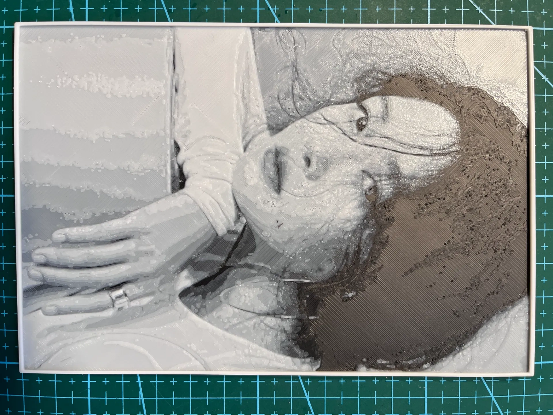 Large S layered relief photo ###Those years, the goddess we chased ...