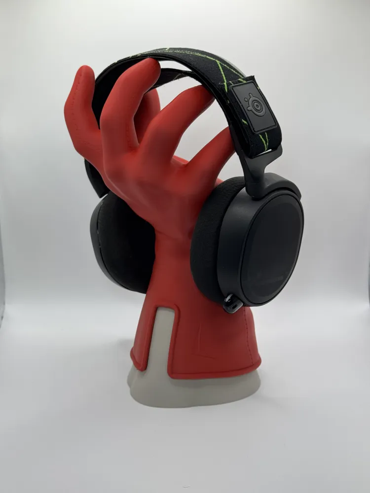 Omni-Man - Invincible - Gaming Controller Stand - Free 3D Print Model ...