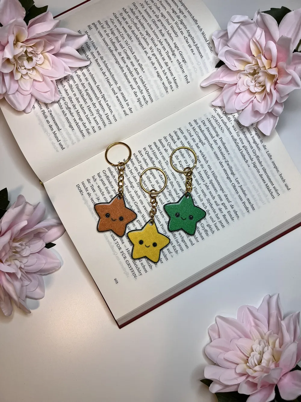 Star-shaped keychain by Matten MakerWorld: Download Free 3D Models