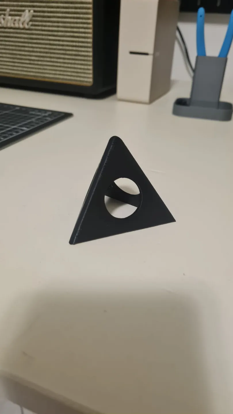 Paint Pyramid (with round corner) by Luca Trivellin - MakerWorld