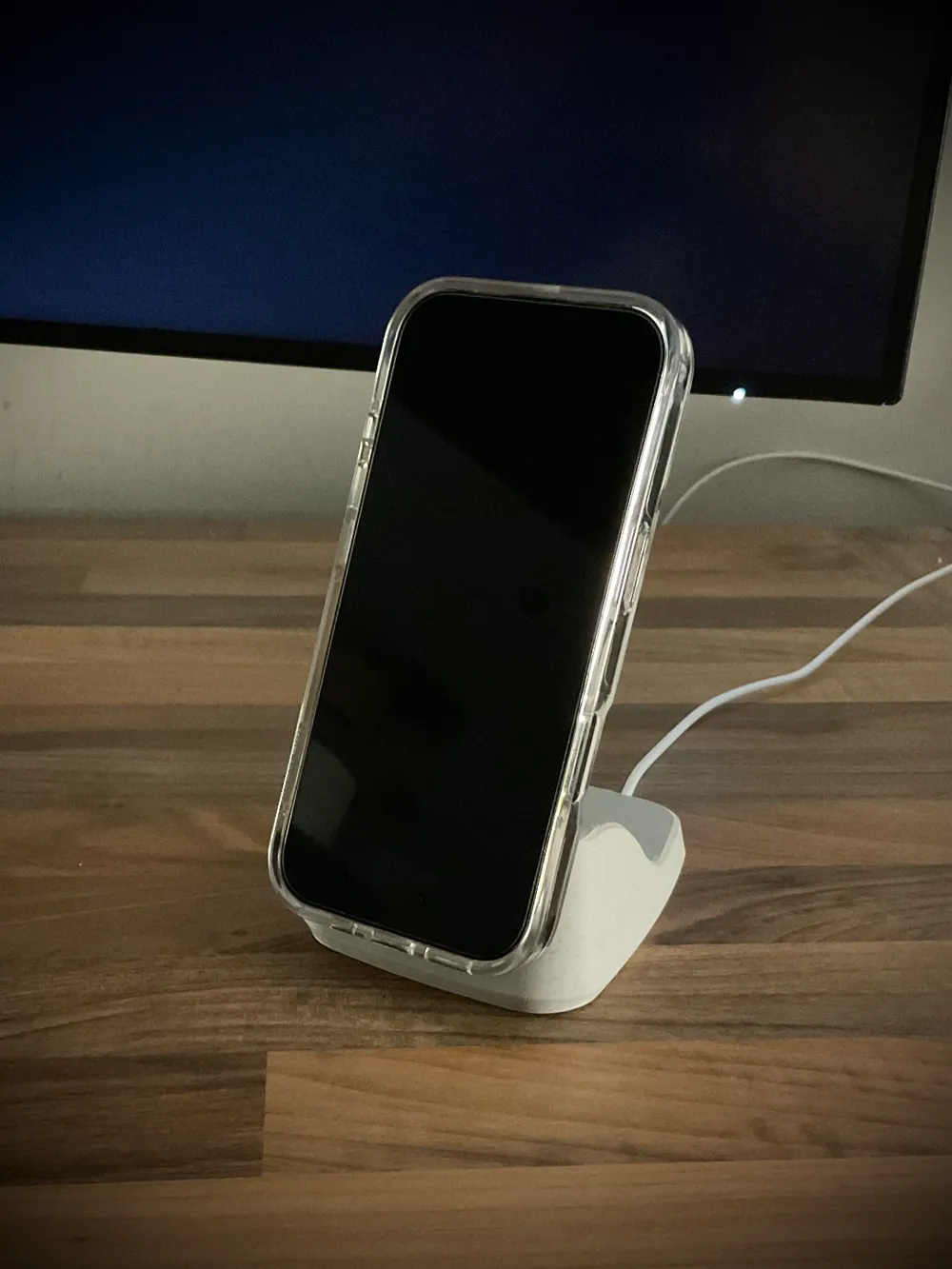 Magsafe stand - Free 3D Print Model - MakerWorld