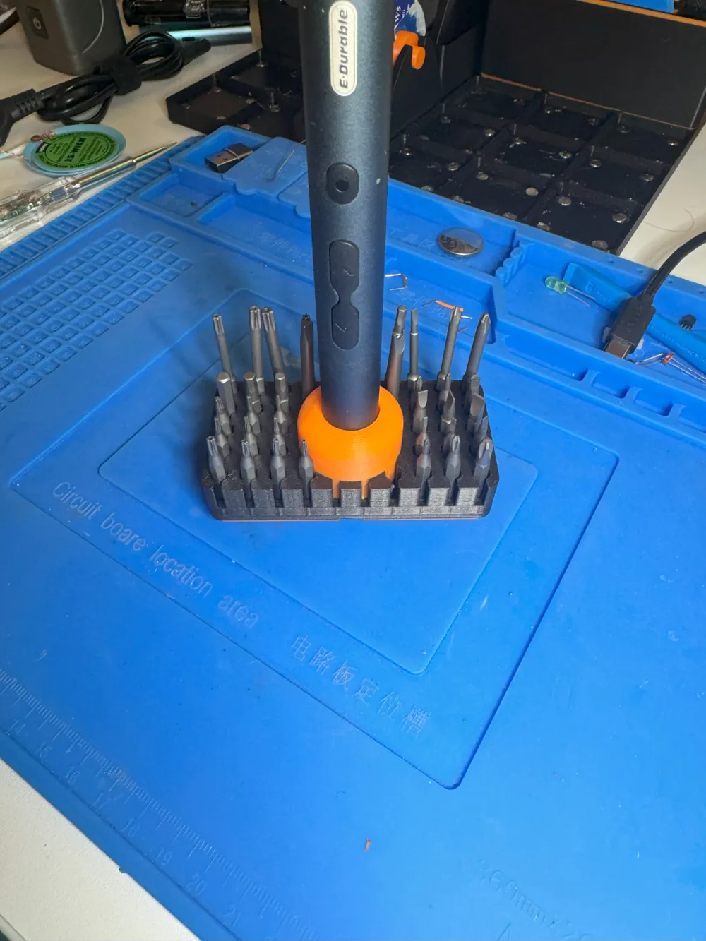 Electric Screwdriver stand - screwdriver and bit holder Gridfinity 2x1 Remixed by Treenity ...