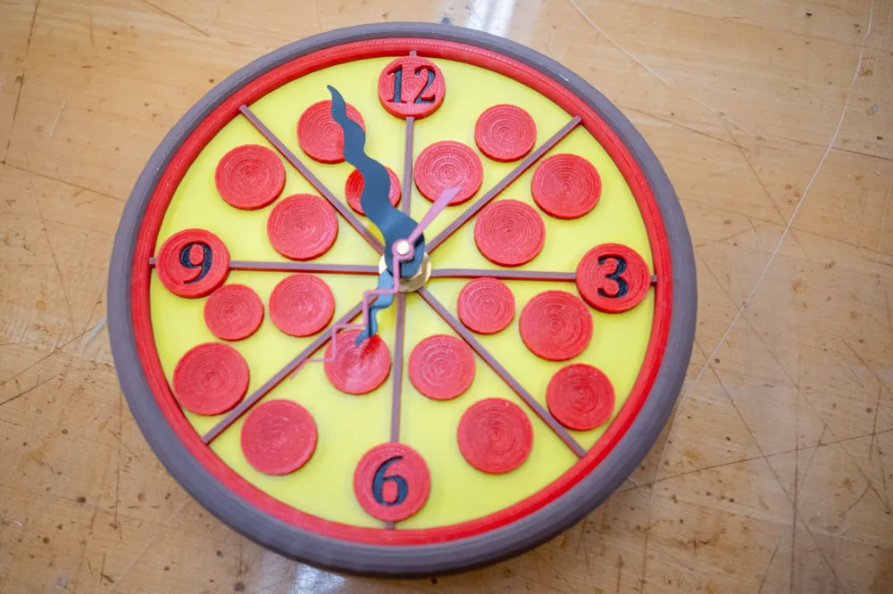 Pizza Clock by MrChrisWood - MakerWorld