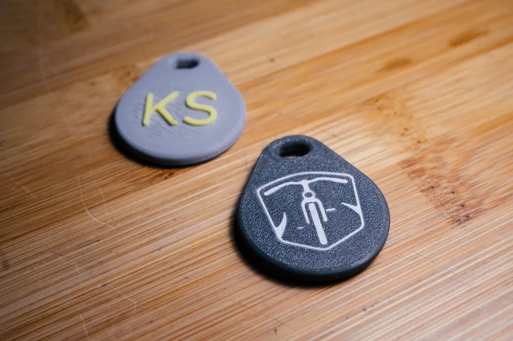 Customizable NFC Tag Keychain (Text + Logo) - Free 3D Print Model ...