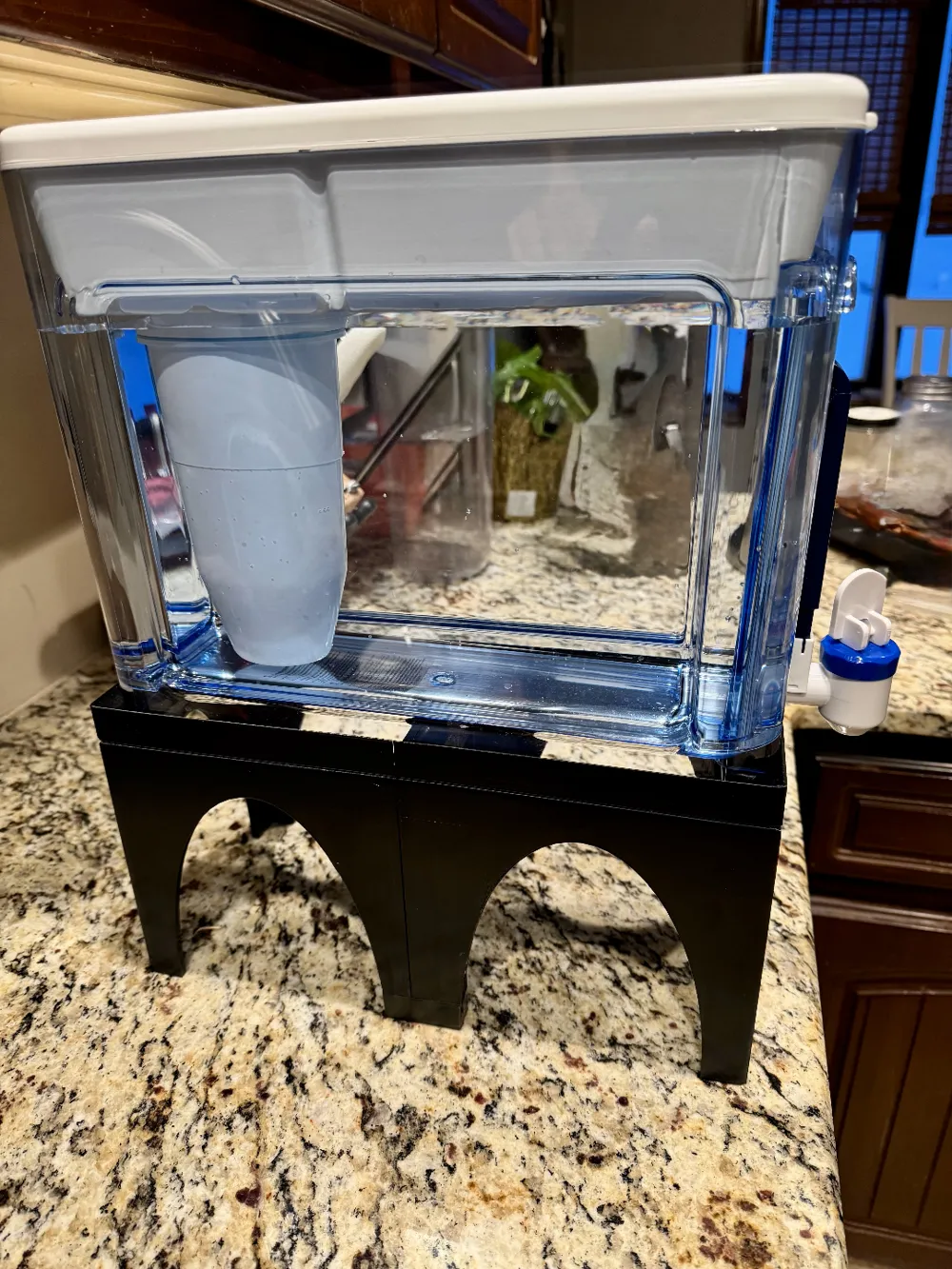 ZeroWater 32 Cup Water Filter Stand by Tony Rousos - MakerWorld