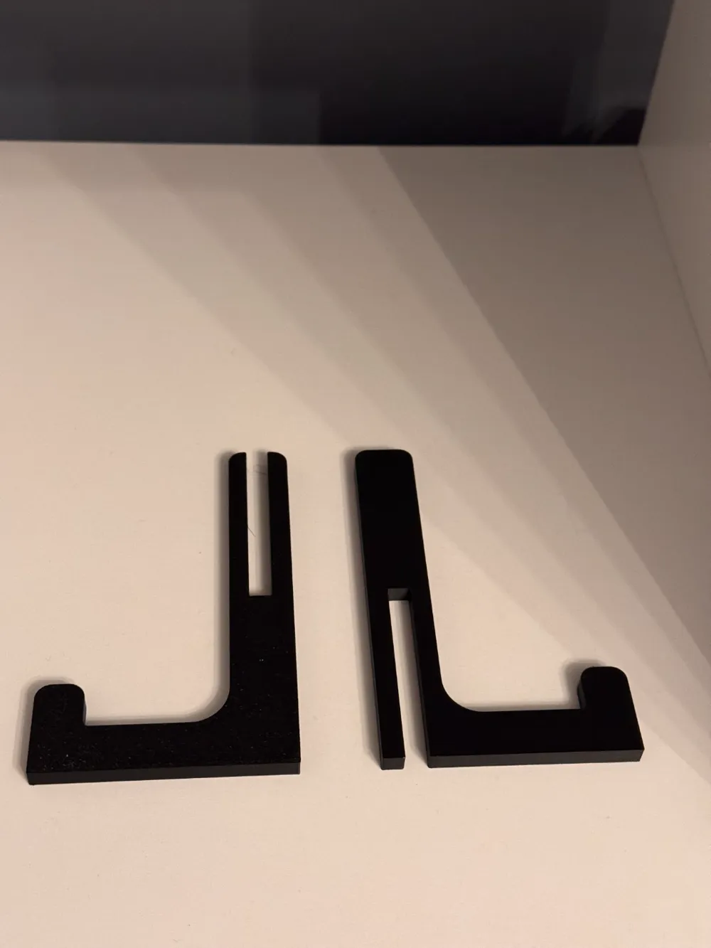 Picture Plate Stand or Holder - Free 3D Print Model - MakerWorld