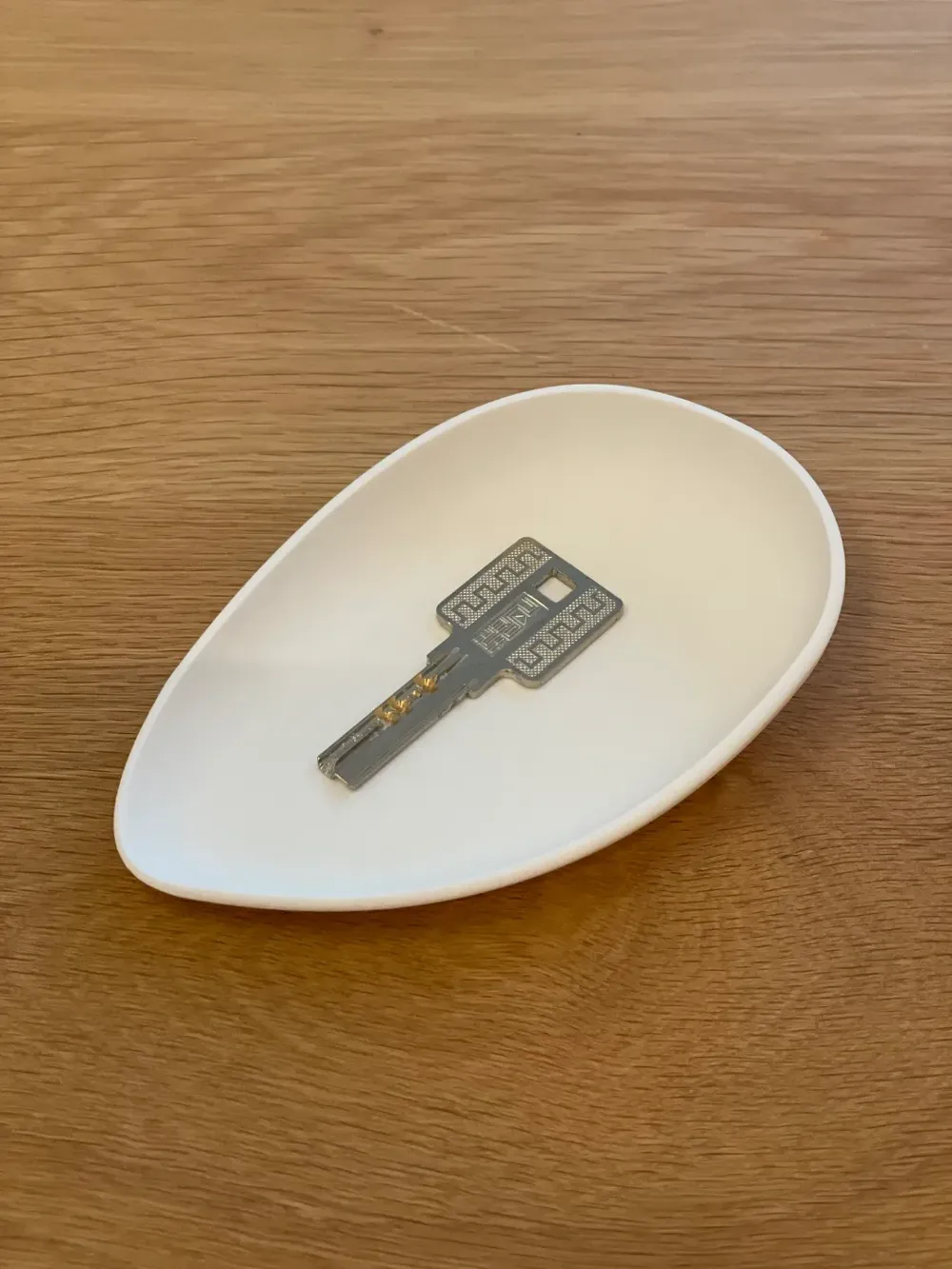 Pebble trinket tray by JimmyKiddy - MakerWorld
