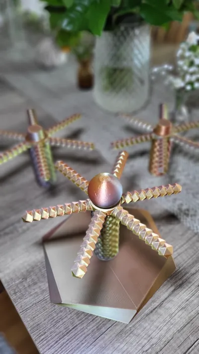 Spinning Keychain Display by Art Design. 3D MakerWorld: Download Free ...
