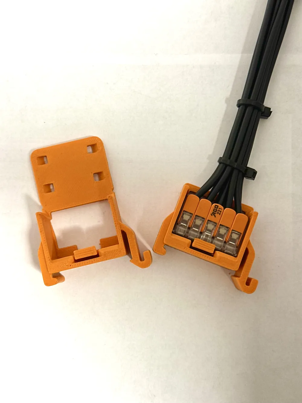 WAGO 221 Montage & Halter von svitas10 MakerWorld: Kostenlose 3D ...