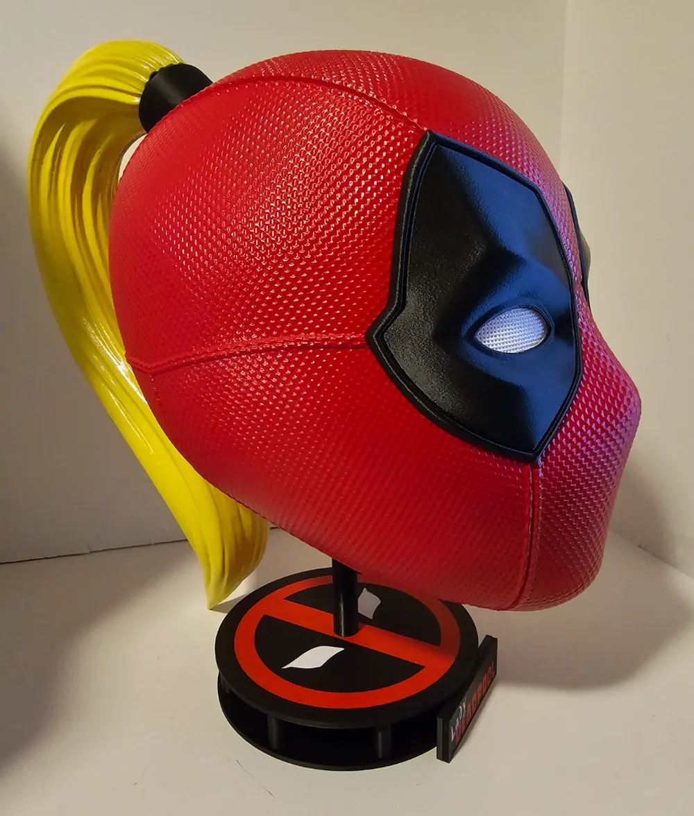Lady Deadpool Helmet Stand w/changeable face plate - Free 3D Print ...