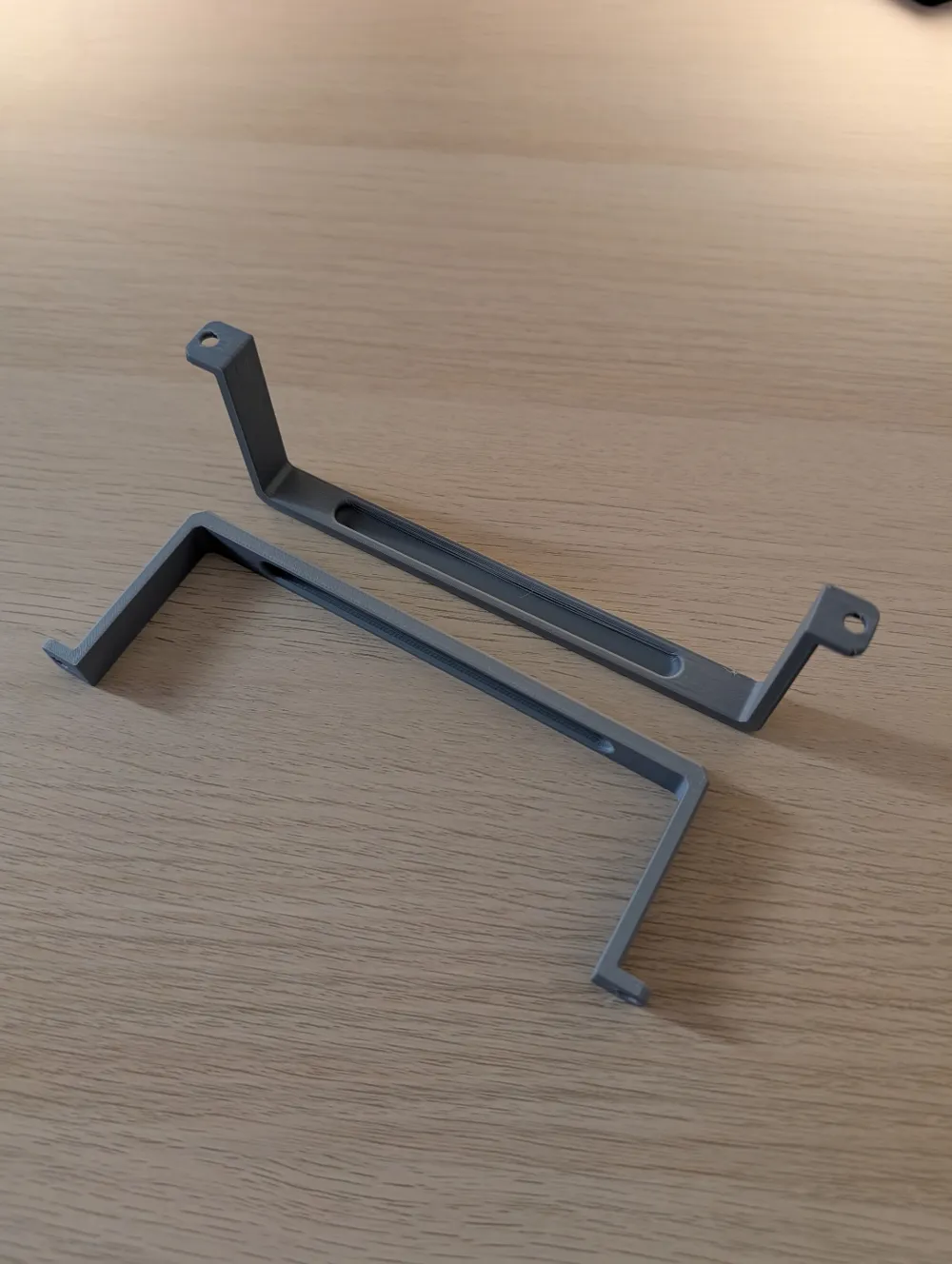 Beelink SER8 Table Mount by Mariusmssj MakerWorld: Download Free 3D Models
