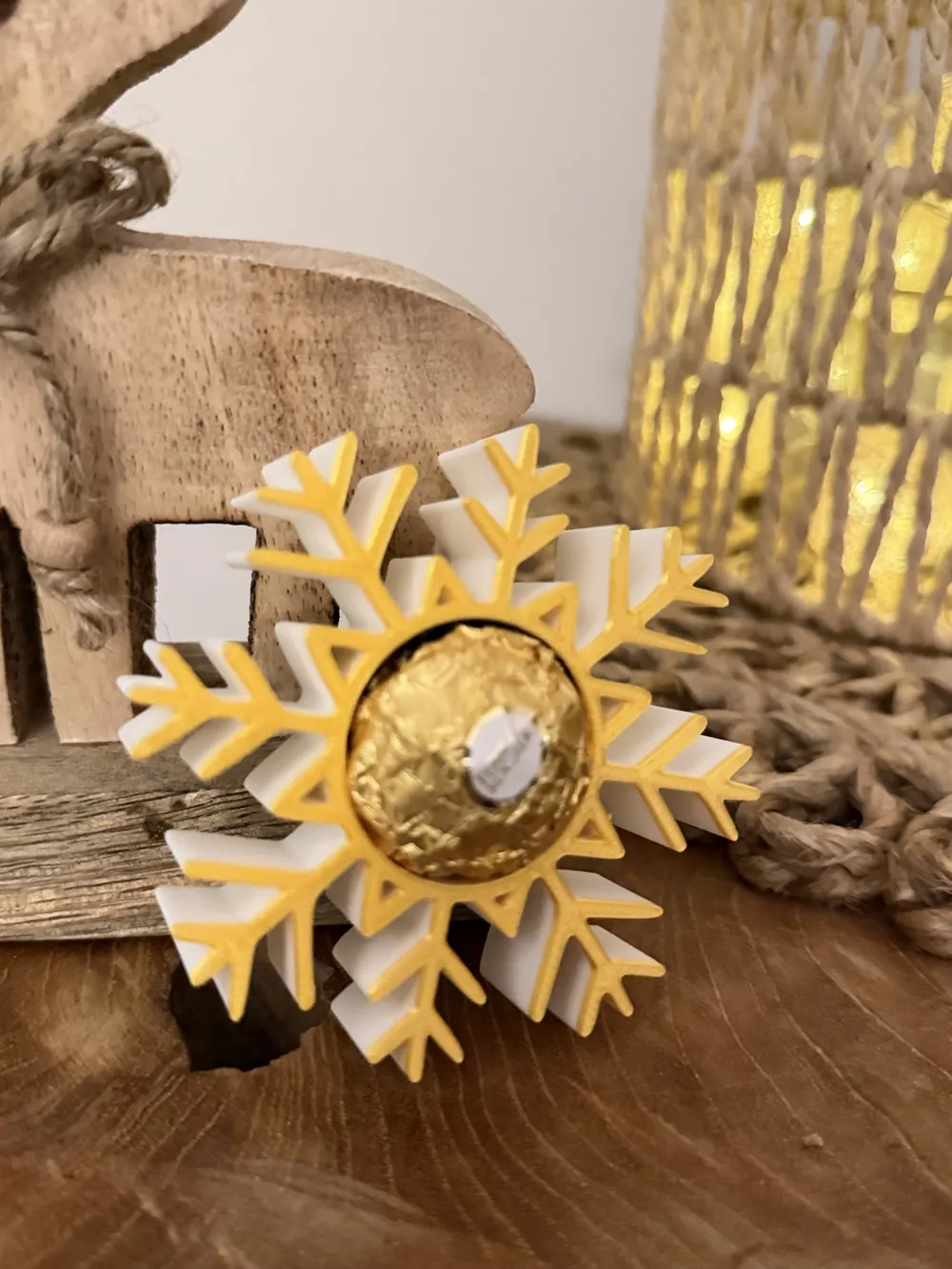 Ferrero Rocher Ice Crystal Snowflake by mieser_schakal MakerWorld ...