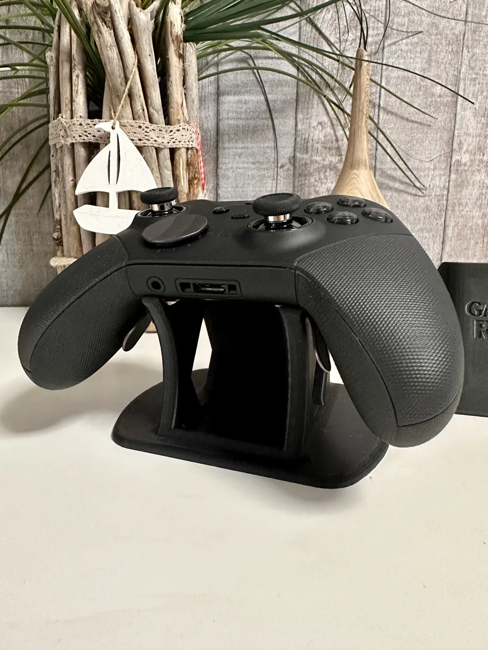 Xbox Elite Series 2 Controller Stand (X-Box) Remixed by holonda3d ...