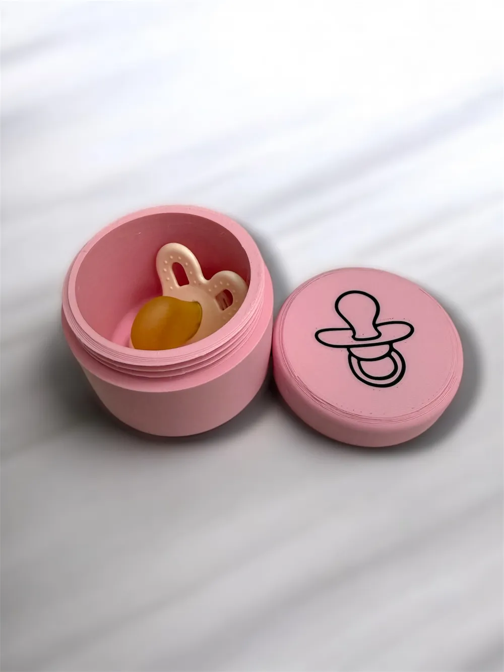 compact and functional pacifier holder by Derek3D MakerWorld: Download ...