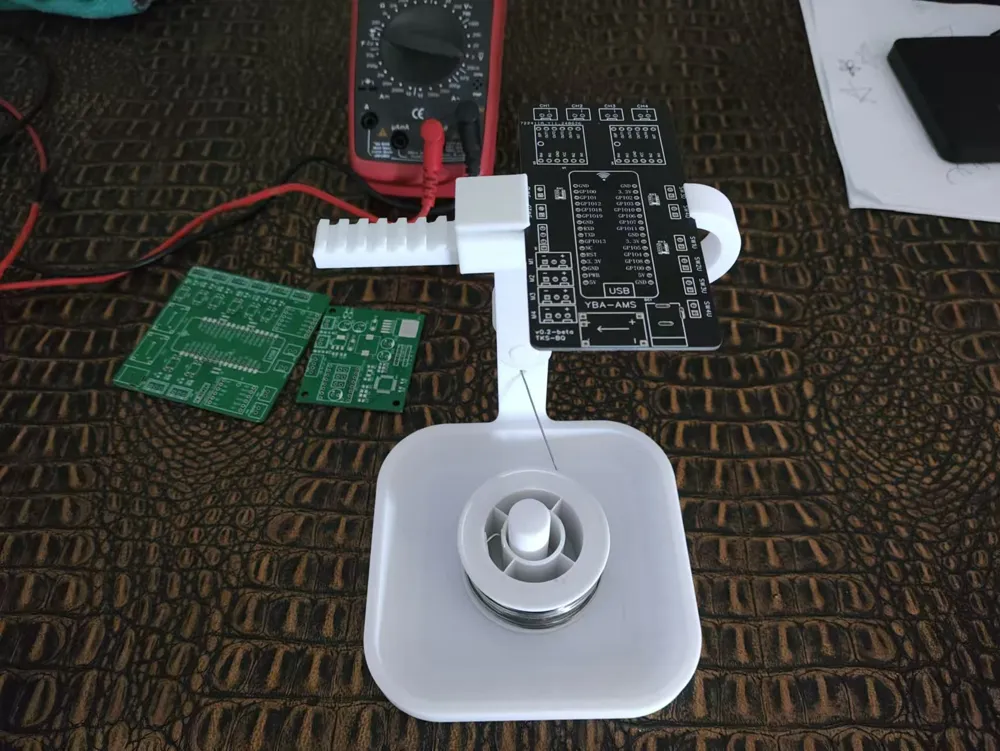 Support PCB rapide et facile à fixer par Perfect MakerWorld ...