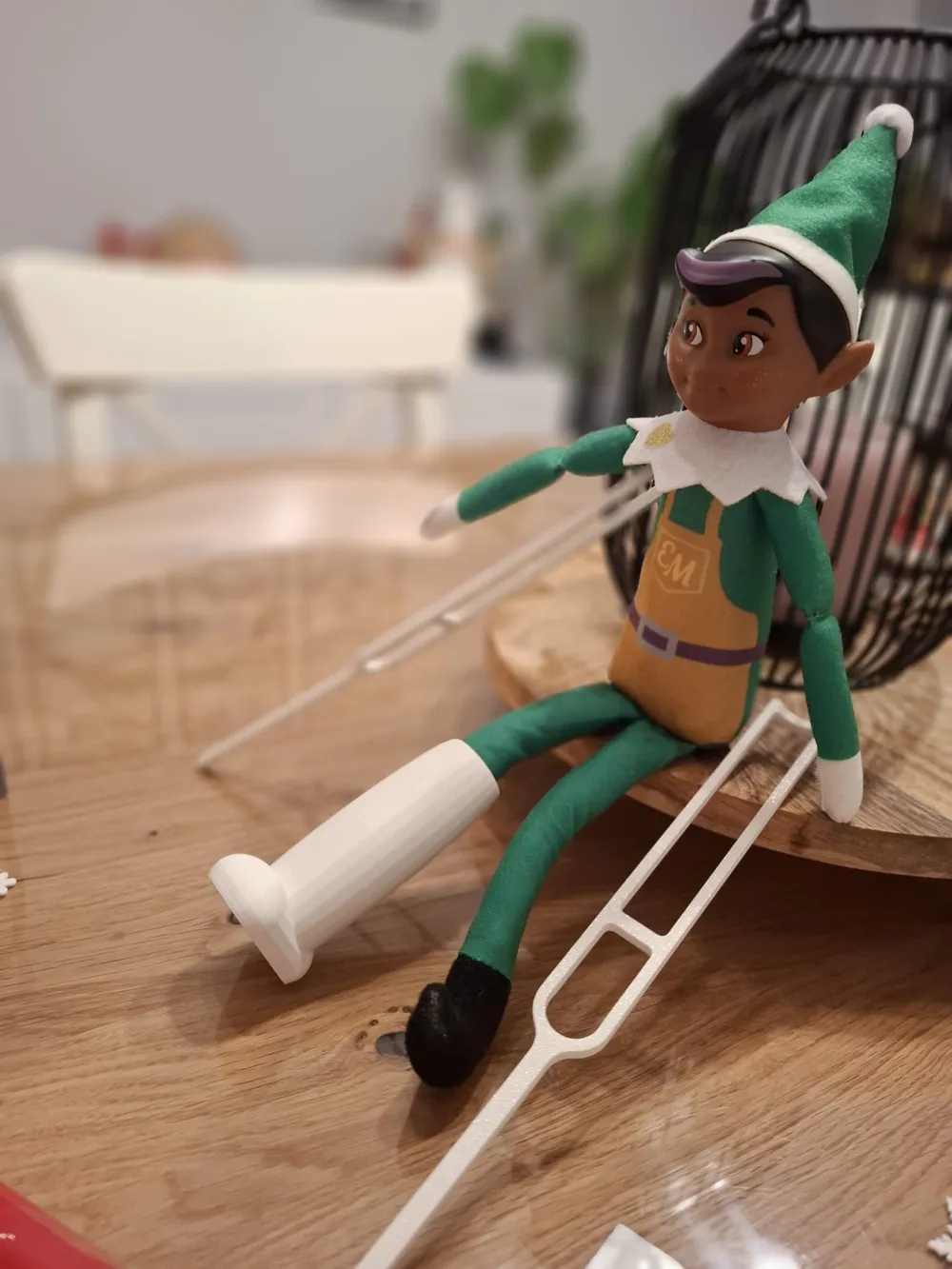Elf on the shelf x ray foto en krukken by juf_tamara_ MakerWorld ...