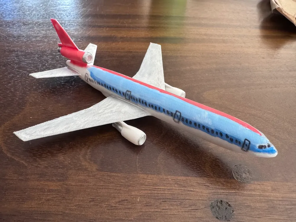 McDonnell Douglas DC-10 Scale 1:400 Remixed by Roentgen MakerWorld ...