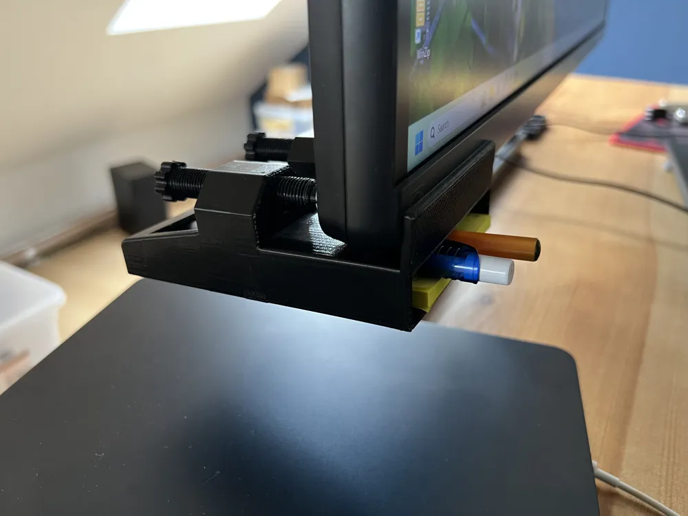 Under-monitor organizer (Pen&Sticky notes) by Extrudor MakerWorld ...