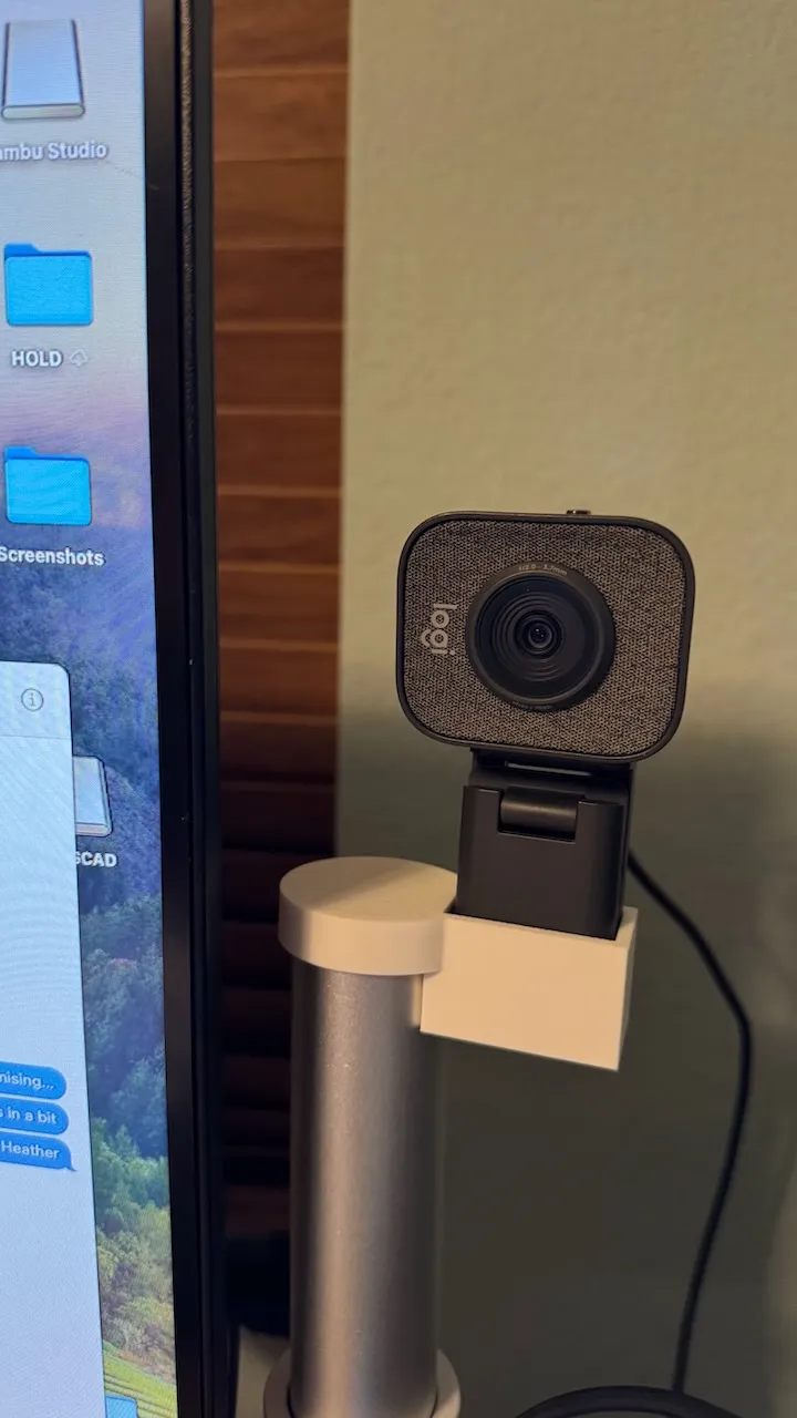 Logitech Streamcam Monitor Post Mount by mike.pesh MakerWorld: Download ...