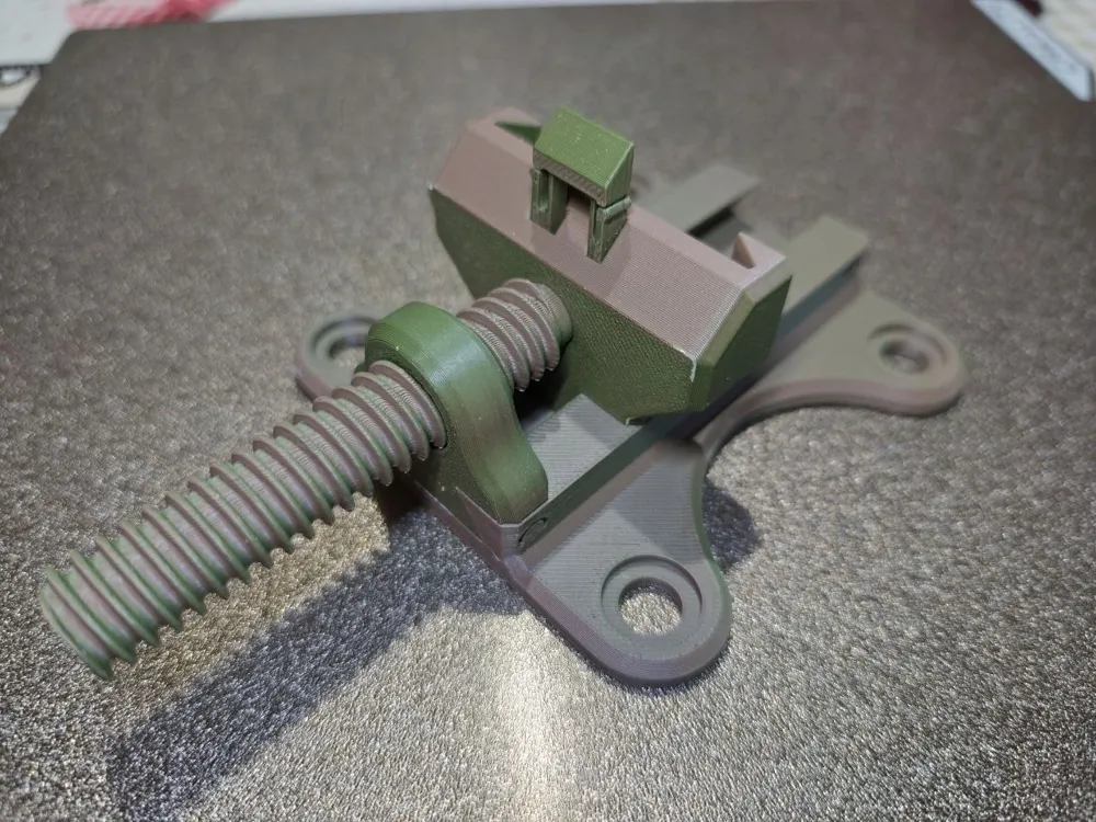 Modular Mini Bench Vise with Suction Cups - Free 3D Print Model ...