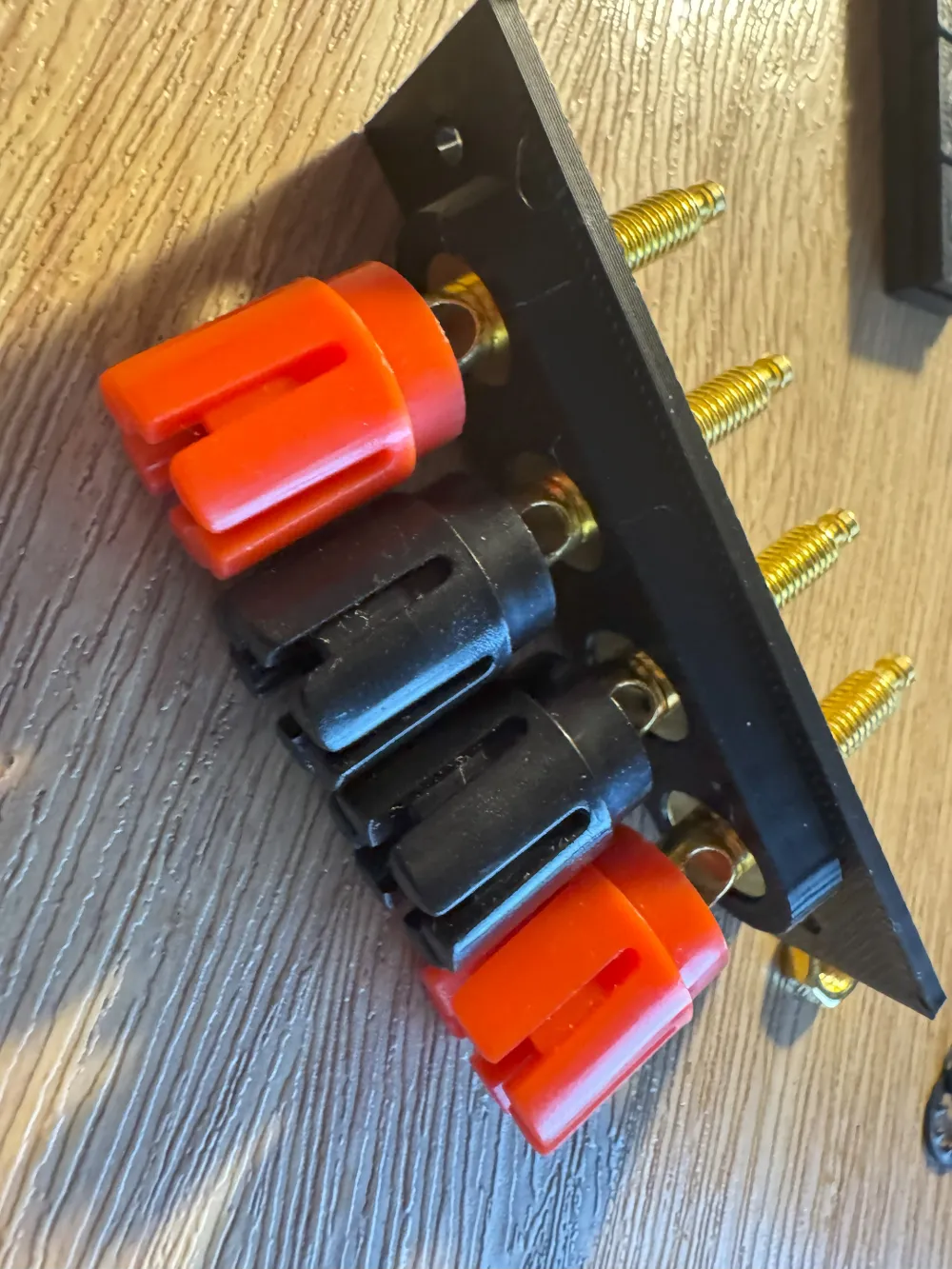 Harman Kardon 930, 330 and 630 Speaker Terminals by Alex - MakerWorld