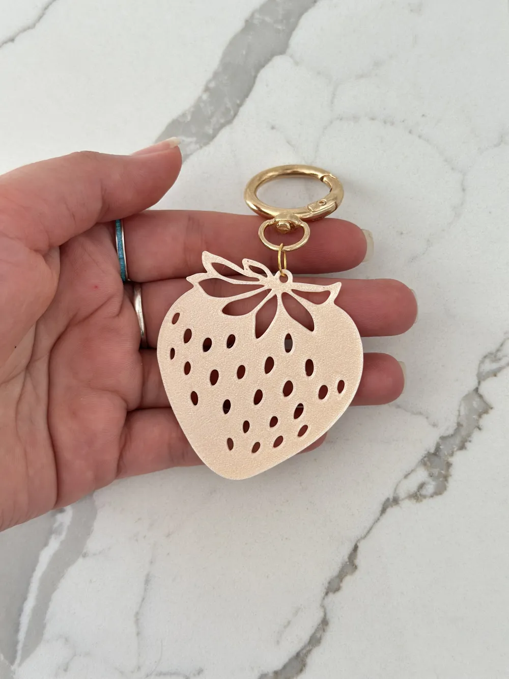 Strawberry Keychain - Free 3D Print Model - MakerWorld