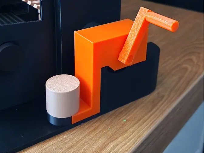 Marble Run 003 Addon: Simple hand-crank - Free 3D Print Model - MakerWorld