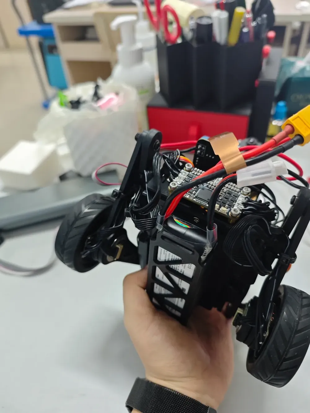 Smart Car Leg Wheel Battery Box by user_97812697 - MakerWorld