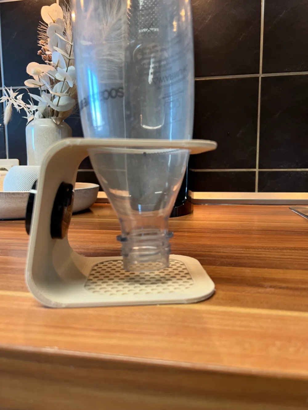 Soda Stream Bottle Holder by Tobi MakerWorld: Download Free 3D Models